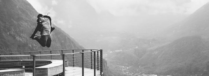 19 Black Websites for Your Inspiration